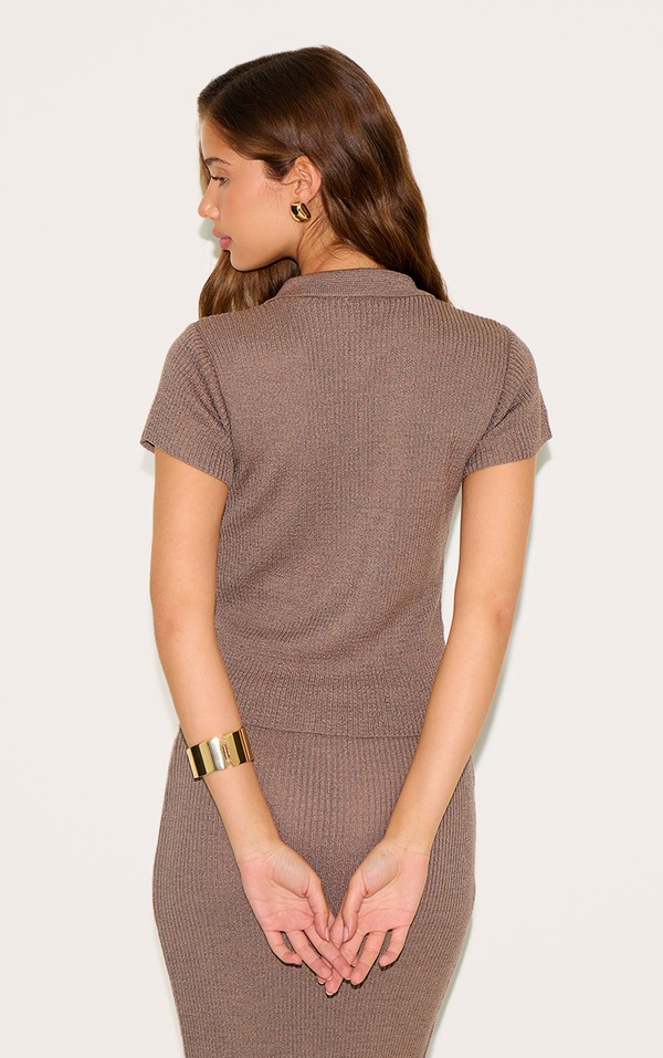Deep Mocha Filagree Button Short Sleeve Top | Knitwear | PLT