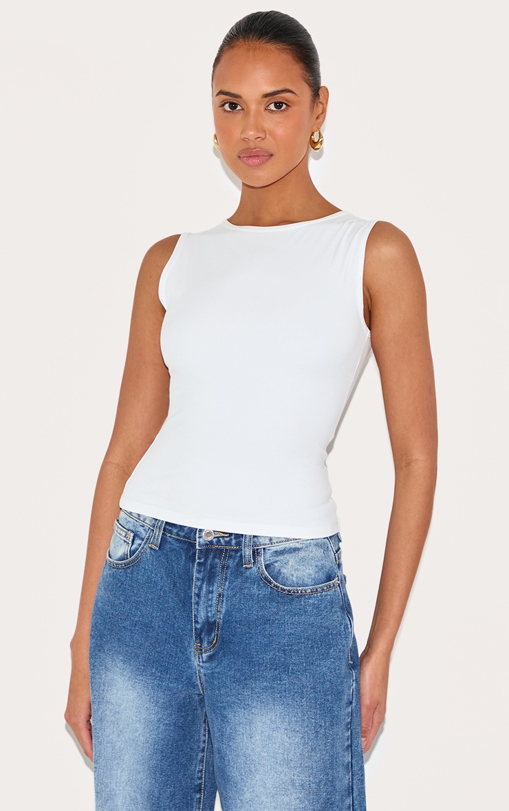 White Tops | Women's White Tops | PrettyLittleThing AUS