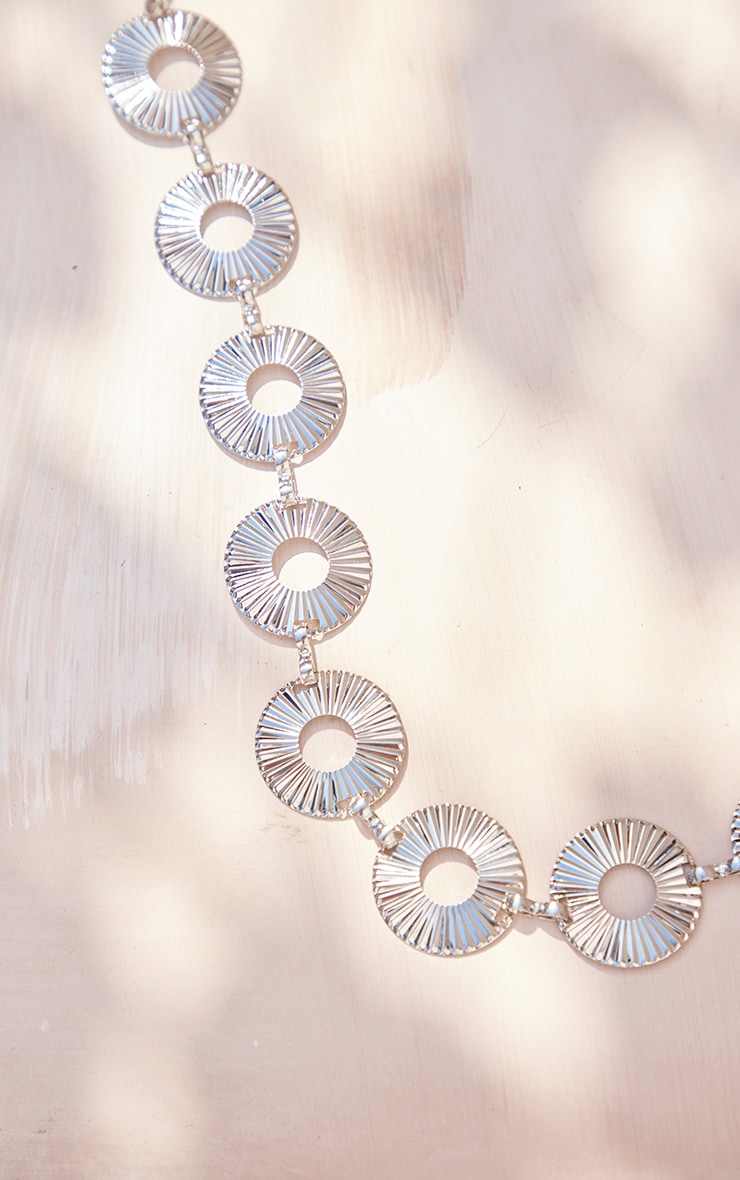 Silver Textured Chain Circle Belt | PrettyLittleThing