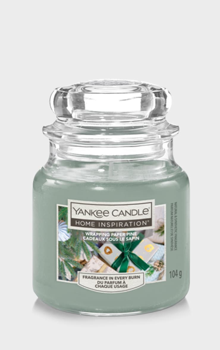 Yankee Candle Hi Small Jar - Wrapping Paper Pine | PrettyLittleThing IRE