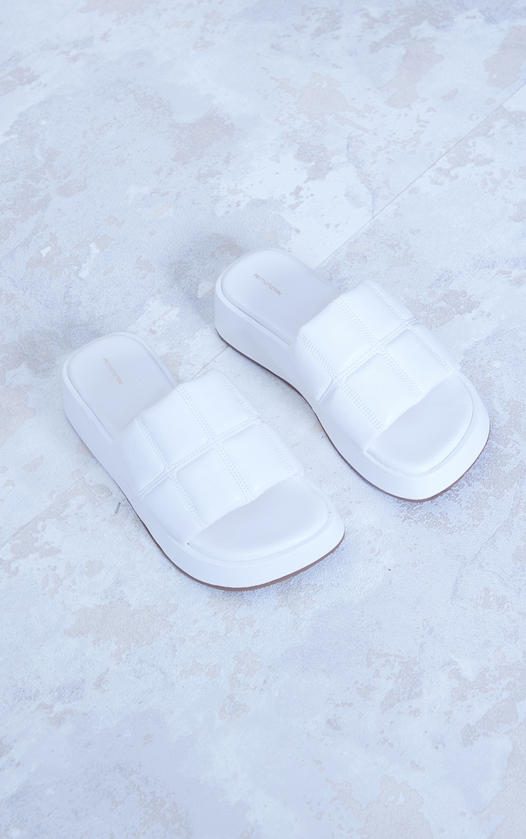White Pu Square Thick Quilted Padded Strap Sliders | PrettyLittleThing