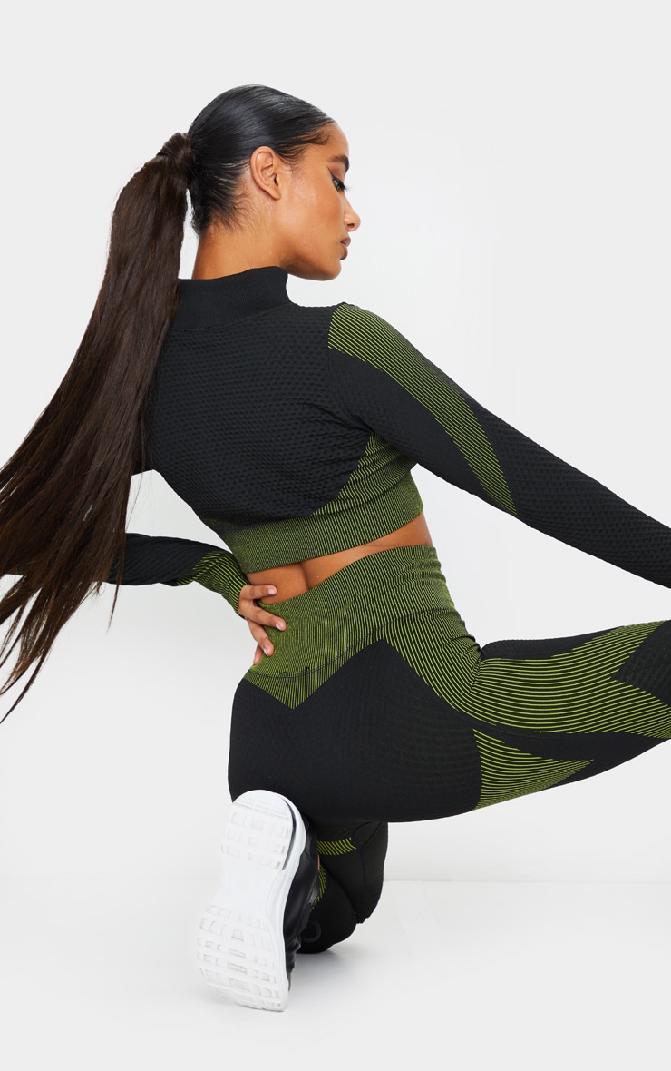 Black Multi Textured Cropped Zip Up Sports Top | PrettyLittleThing