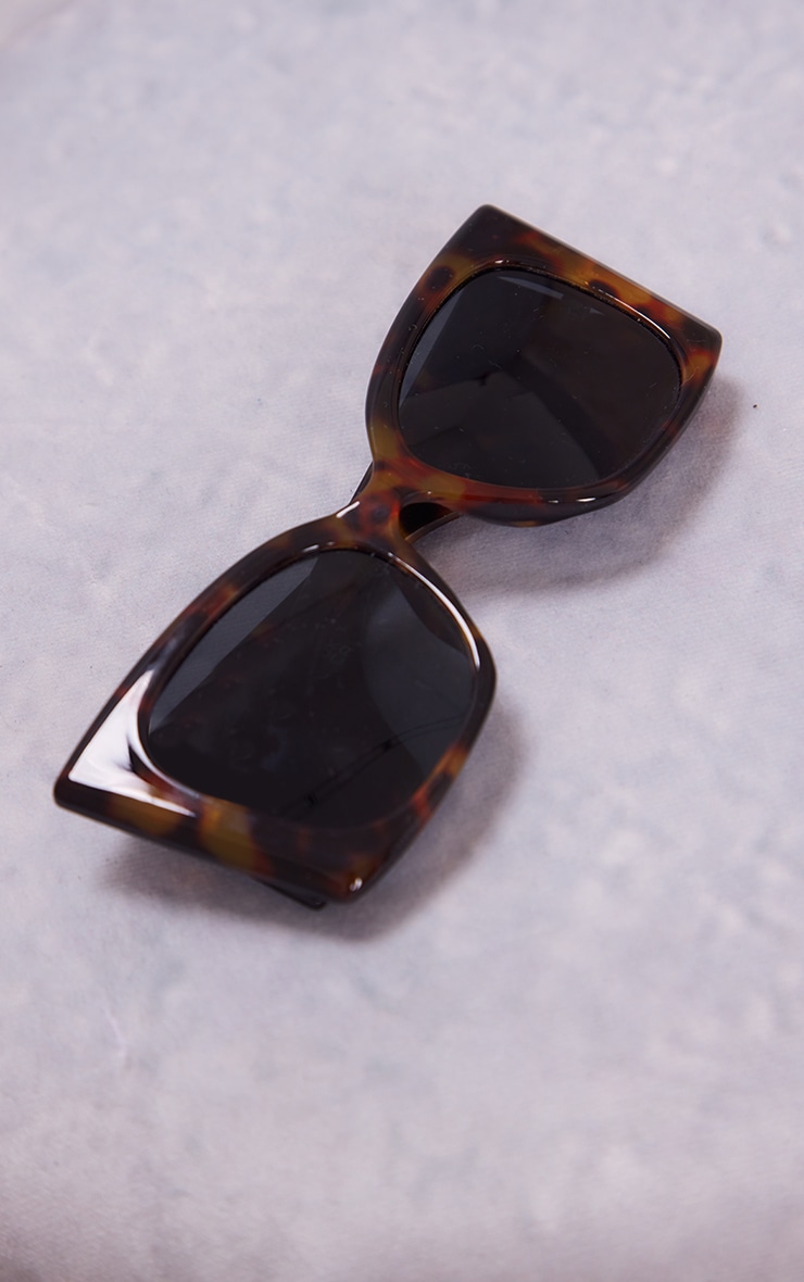 Tortoiseshell Frame Overesized Square Sunglasses | PrettyLittleThing AUS