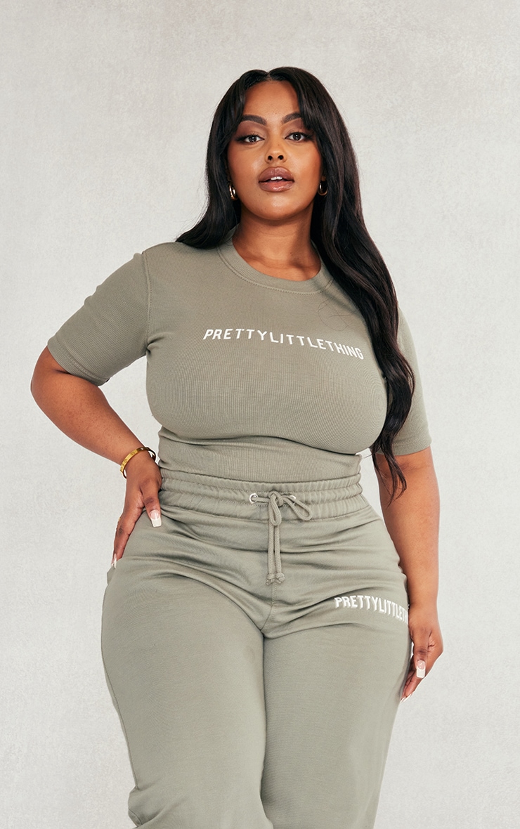 Plus Size Bodysuits | Plus Size Lace Bodysuit | PrettyLittleThing