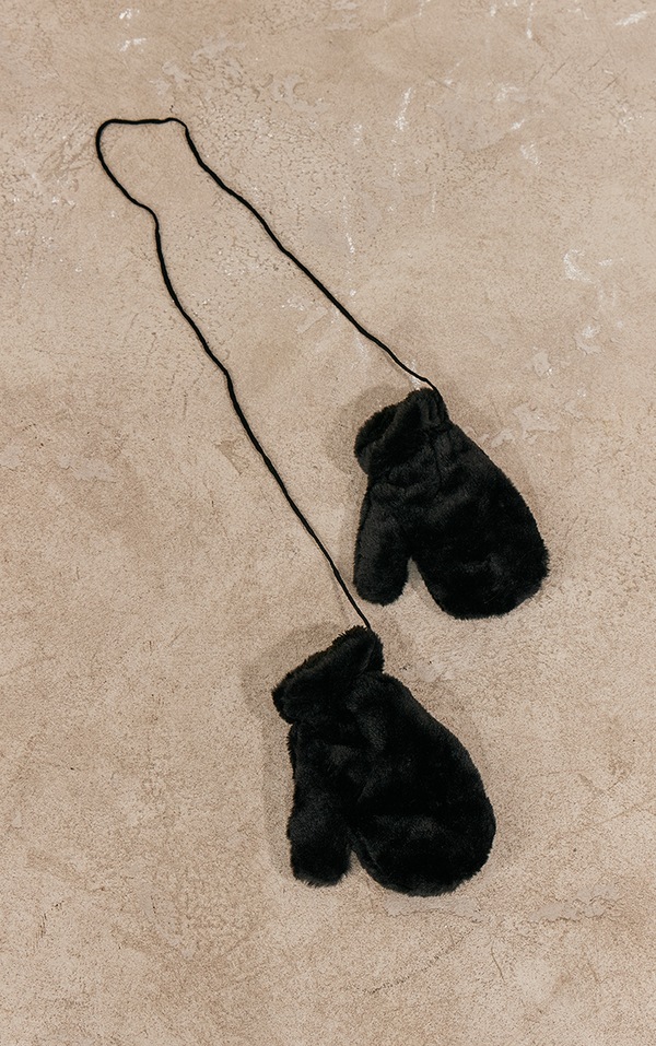 Black Soft Faux Fur Attached Mittens | PrettyLittleThing AUS