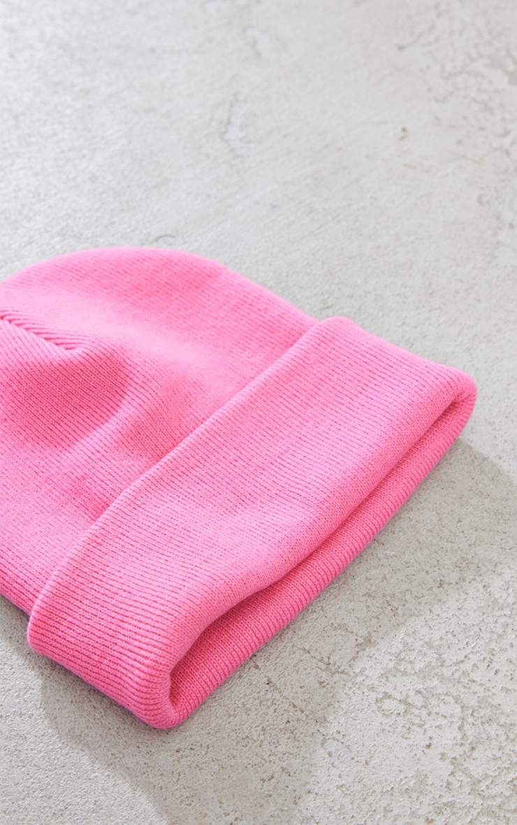 Bright Pink Basic Beanie | Accessoires | PrettyLittleThing USA