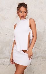 Petite Tops | Petite Blouses & T-Shirts | PrettyLittleThing