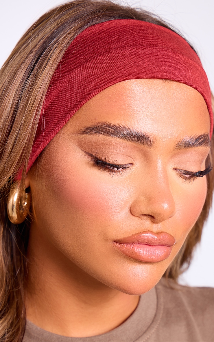 Red hair accessories | PrettyLittleThing IE