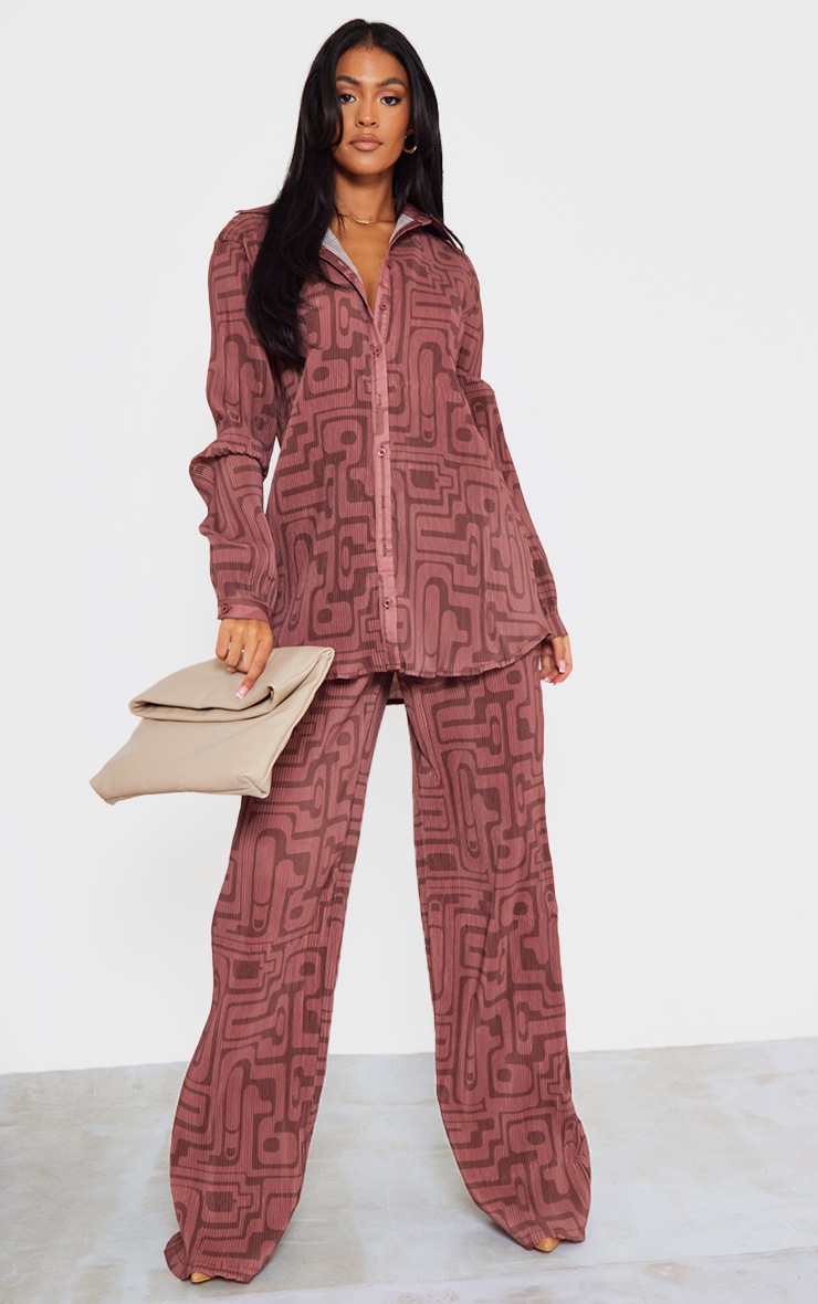 Tall Brown Squiggle Plisse Oversized Shirt | PrettyLittleThing