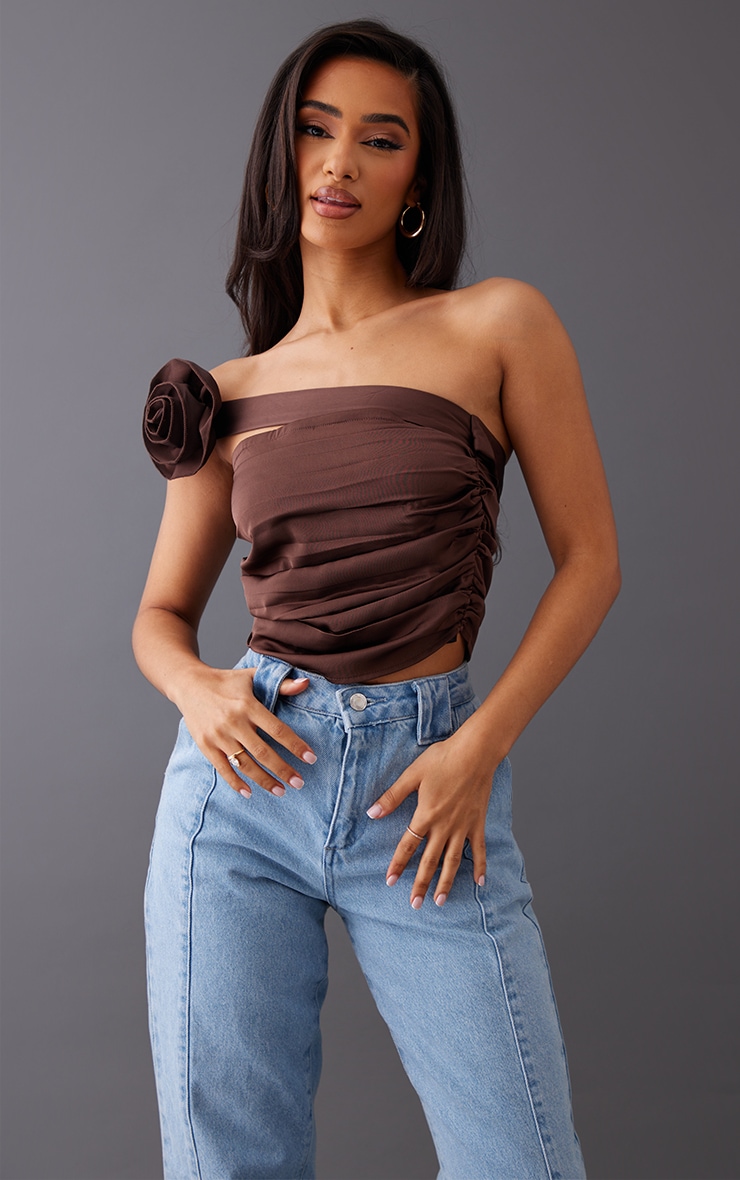 Crop top with flowers | PrettyLittleThing USA