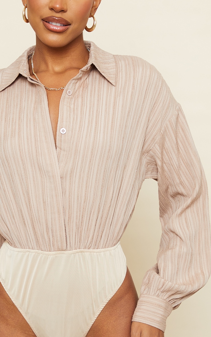 Body effet lin café au lait drapé | PrettyLittleThing FR