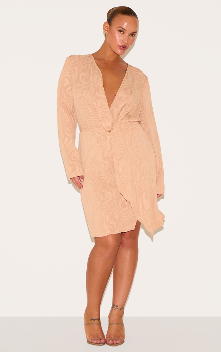 Plus Stone Plisse Wrap Front Dress | Plus Size | PrettyLittleThing USA