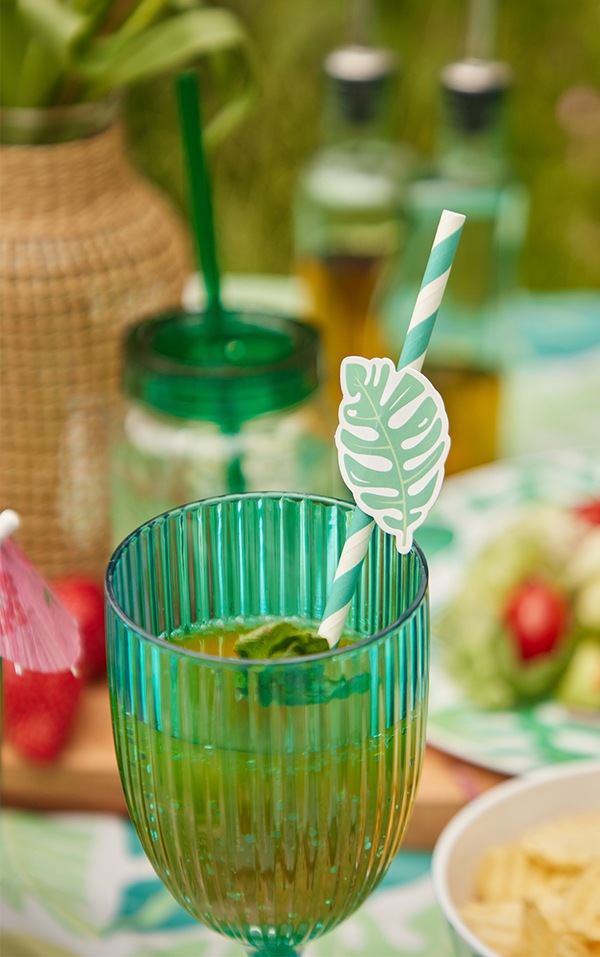Picnic & Party Summer Party Paper Straws Green Leaf 20 Pack ...