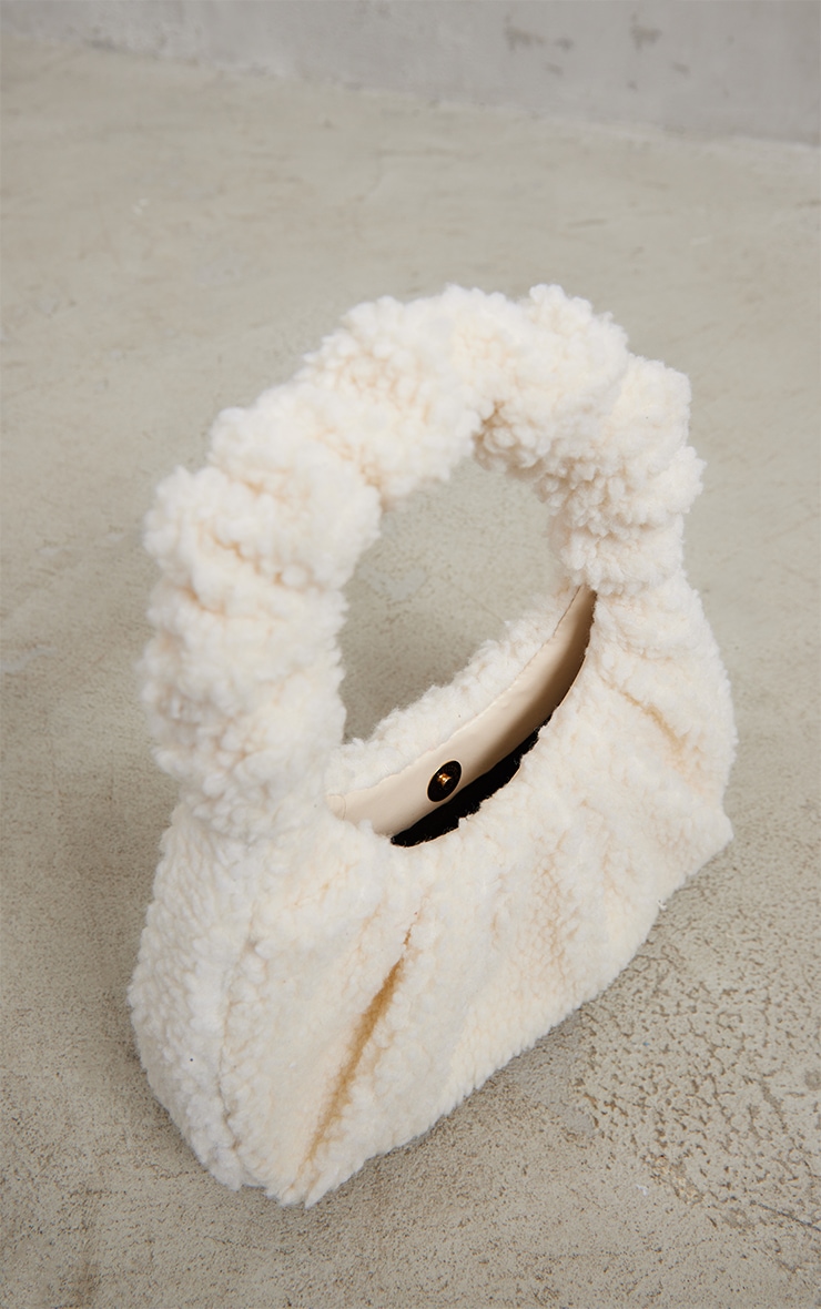 Cream Borg Extreme Ruched Shoulder Bag | PrettyLittleThing USA