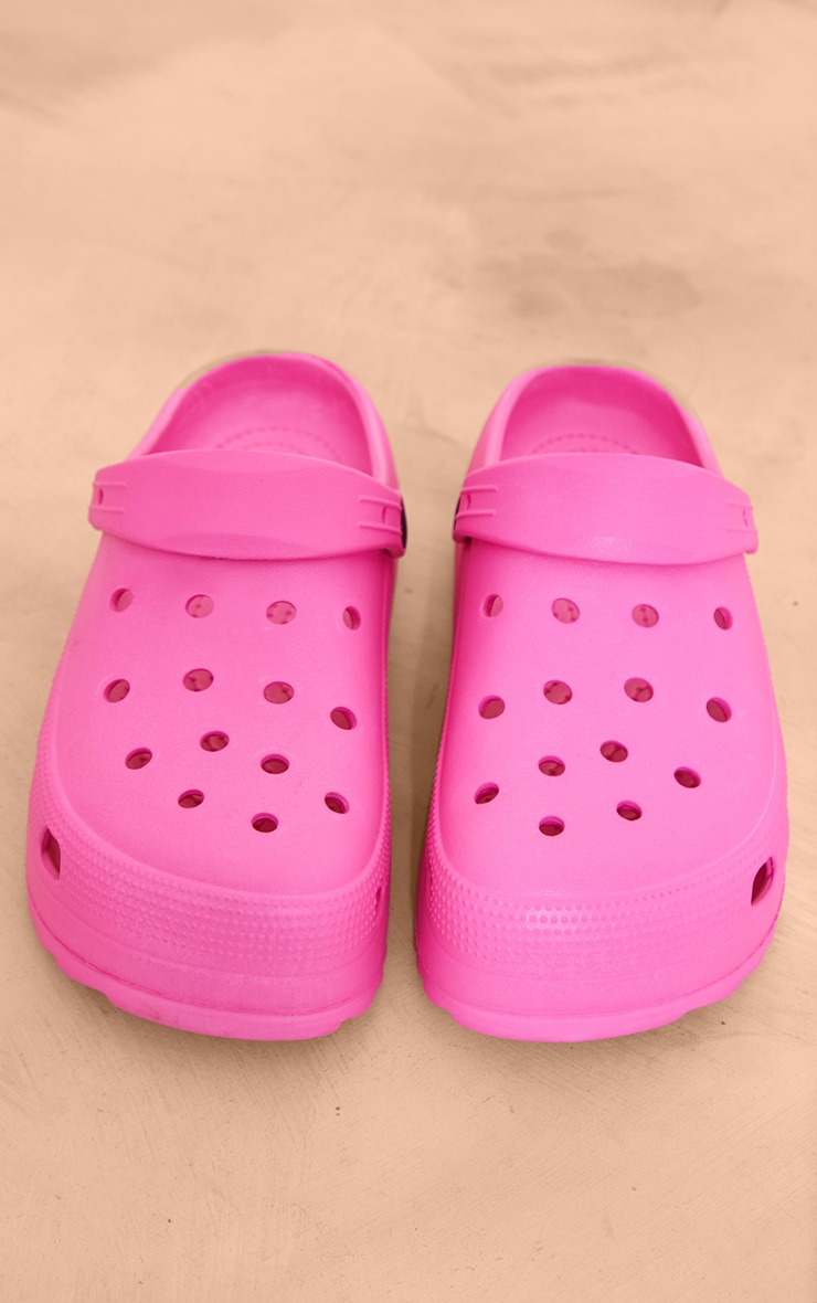 Pink Round Toe Moveable Strap Clogs | PrettyLittleThing QA