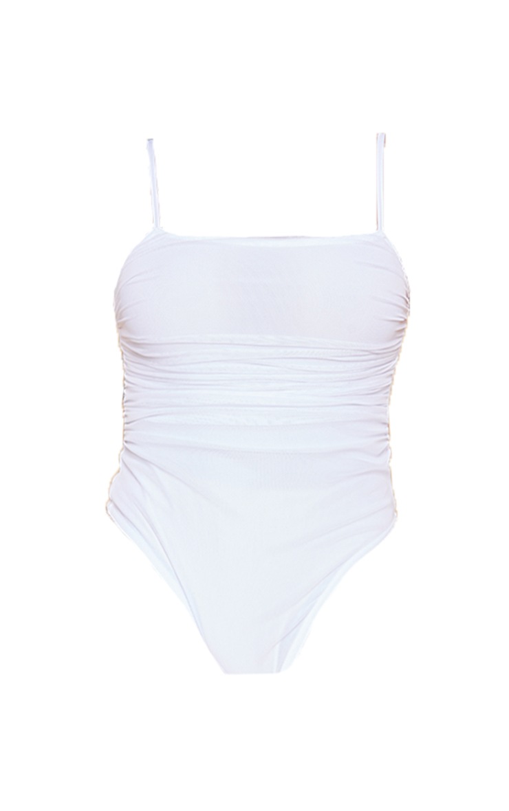 Shape - Body string blanc éclatant en mesh froncé | PrettyLittleThing FR