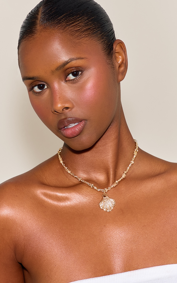 Gold Shell Chain Detail Necklace | Accessories | PrettyLittleThing QA