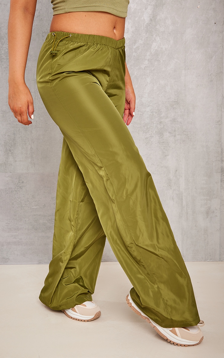 Khaki Shell V Front Toggle Waist Cargo'S | PrettyLittleThing AUS