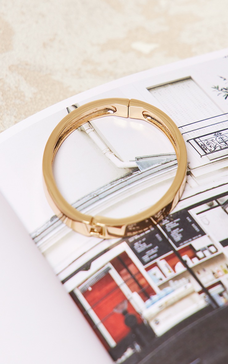 Gold Chunky Clasp Bangle | Accessories | PrettyLittleThing