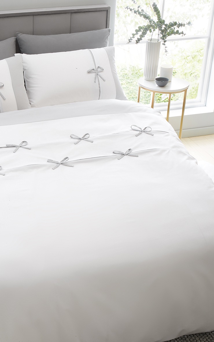 White Milo Bow King Size Duvet Cover | Accessories | PLT
