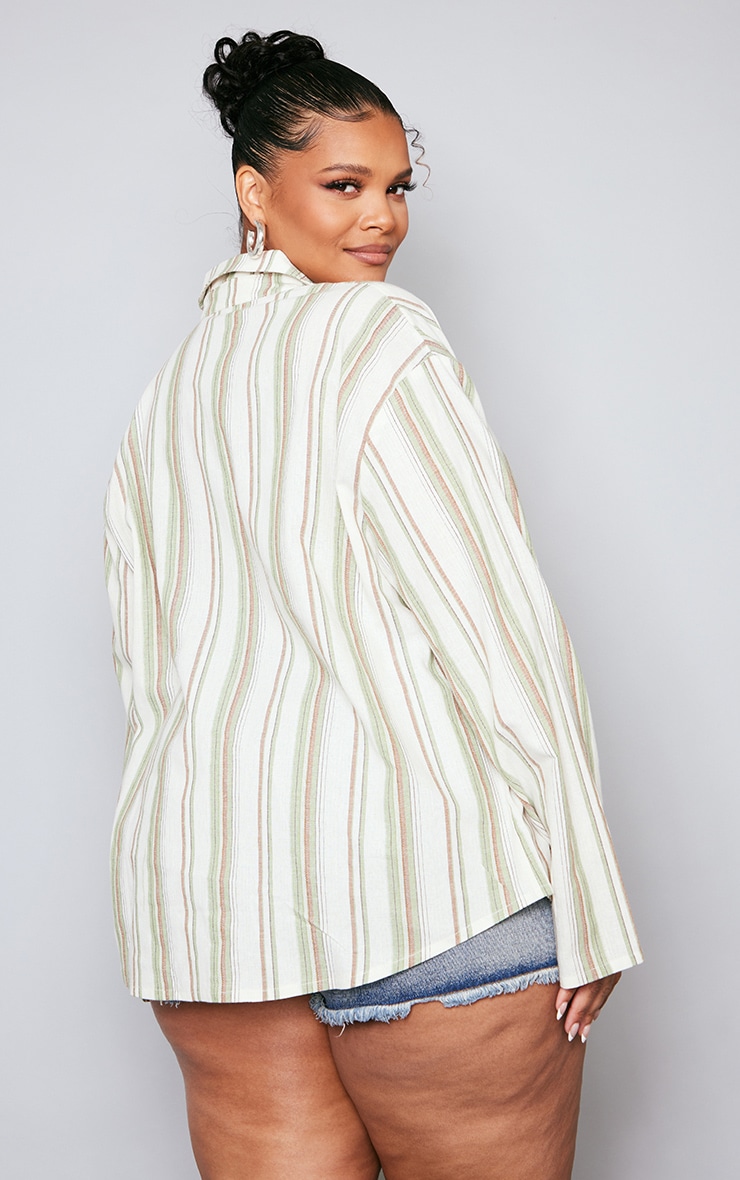 Plus Chemise oversize effet lin rayée verte | PrettyLittleThing FR