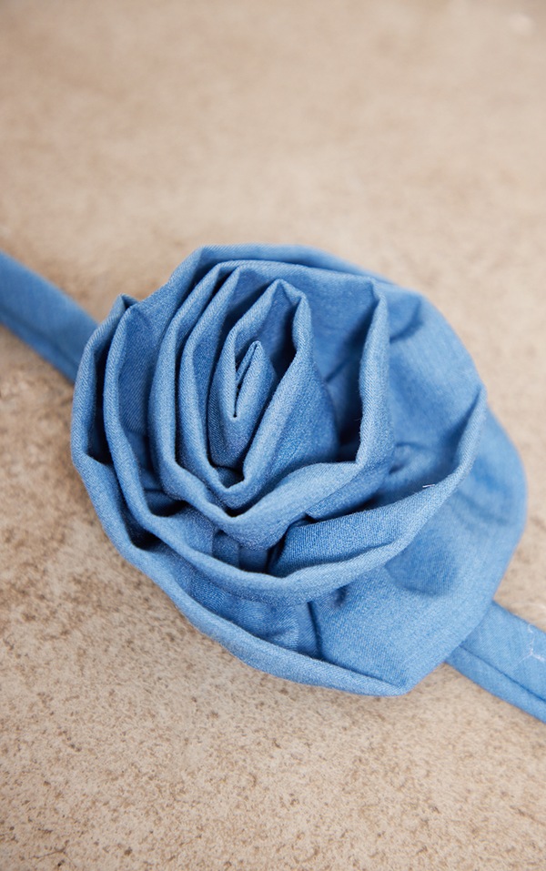 Denim Flower Tie Neck Corsage | Accessories | PrettyLittleThing USA