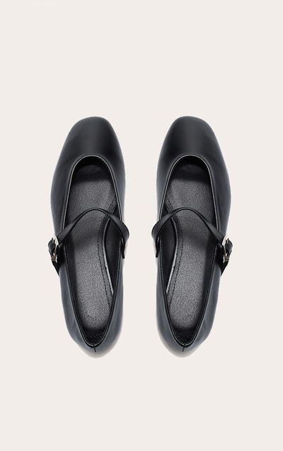 Round toe shoes | PrettyLittleThing