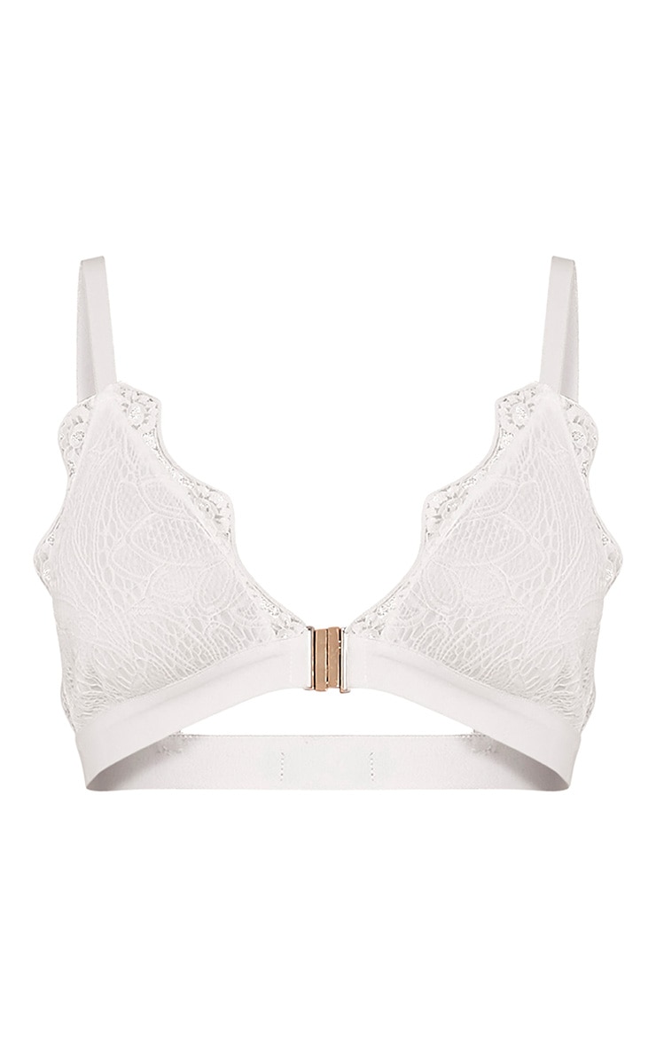 Jesika White Lace Bralet Tops Prettylittlething Prettylittlething