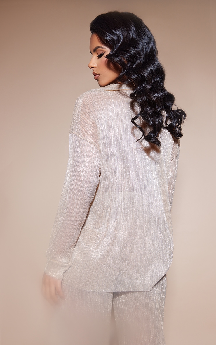 Chemise oversize nude plissée brillante et transparente ...