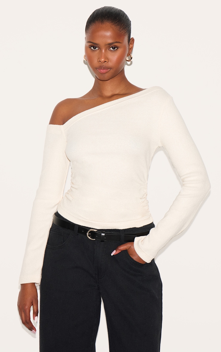 One Shoulder Tops | One Sleeve Tops | PrettyLittleThing