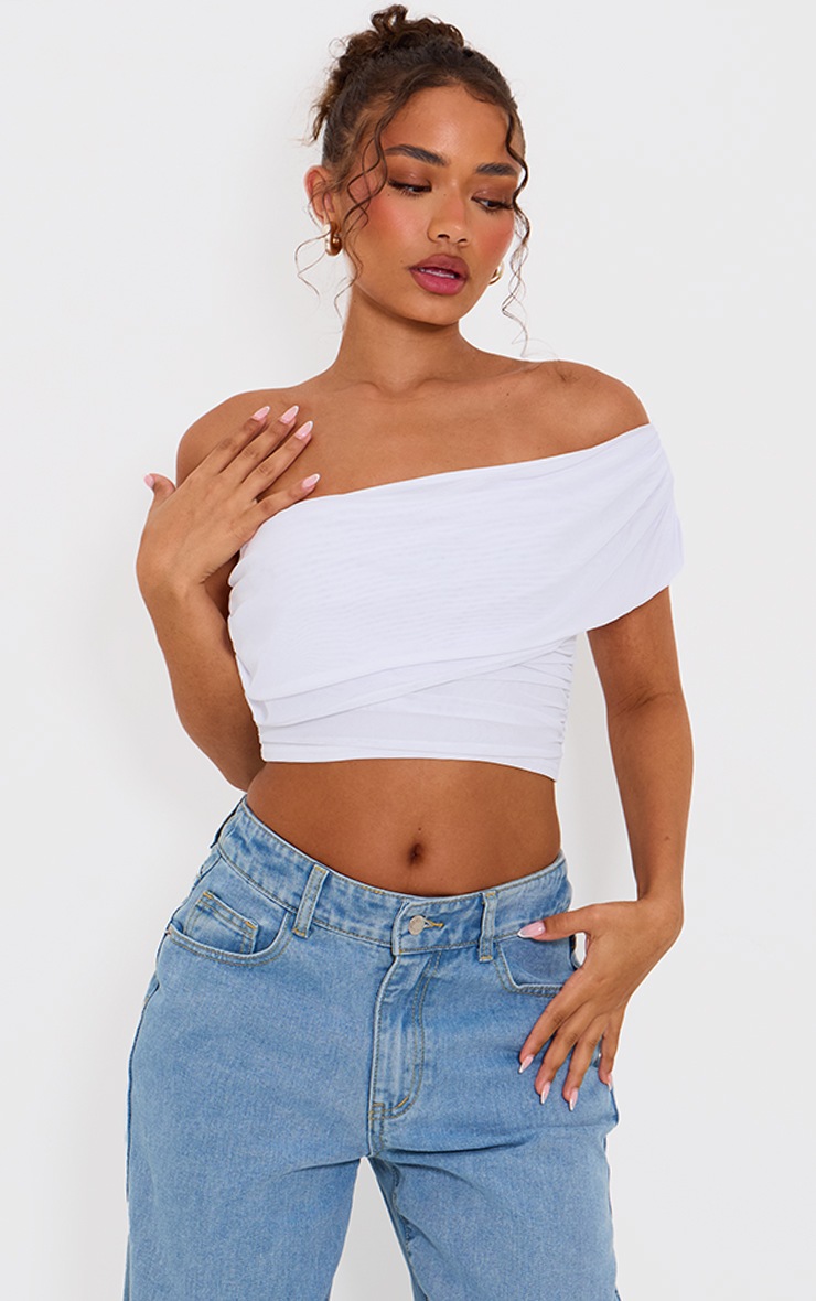 Women's White Tops | White T-Shirts | PrettyLittleThing