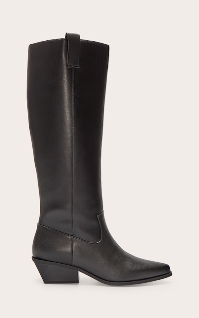 Pointed Boots | PrettyLittleThing