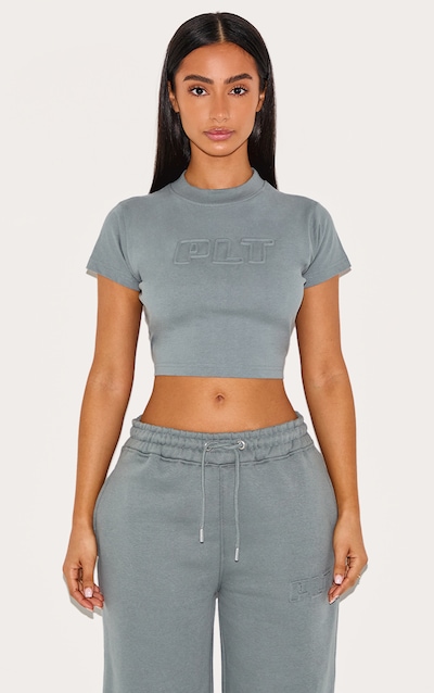 Green crop tops | PrettyLittleThing