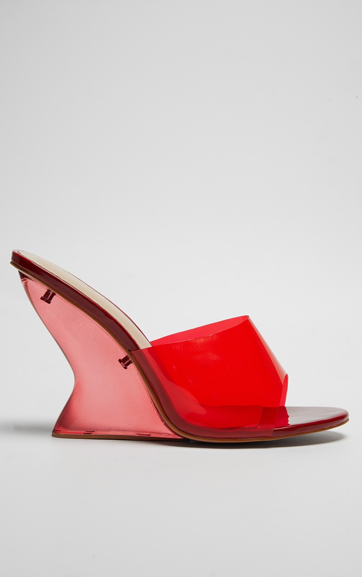 Sandales rouges | PrettyLittleThing FR