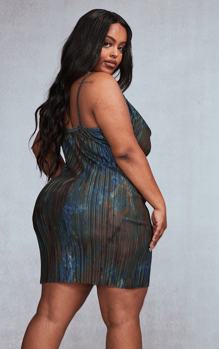 Plus Brown Marble Printed Plisse Cowl Neck Bodycon Dress | PrettyLittleThing