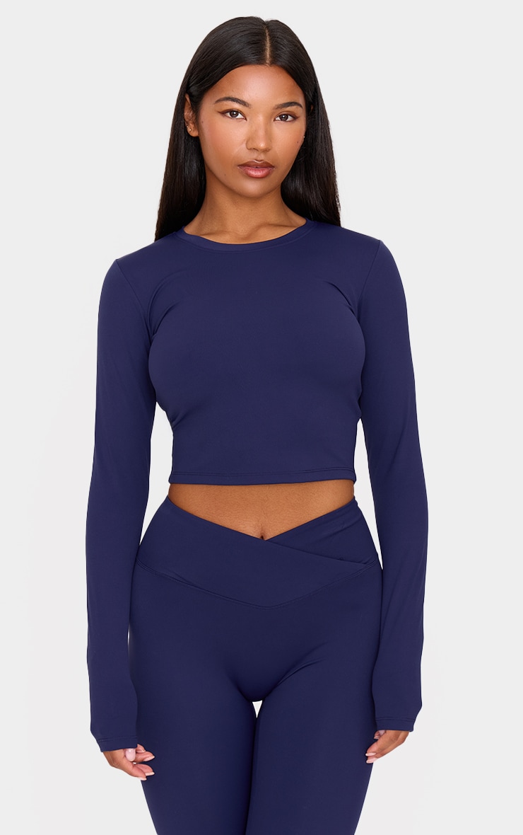 Navy Sculpt Long Sleeve Crop Gym Top | Activewear | PrettyLittleThing QA