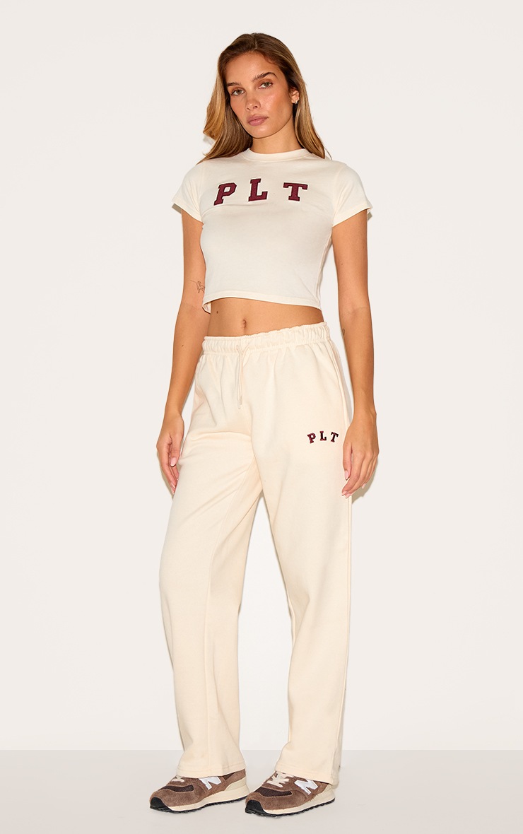 PRETTYLITTLETHING Cream Fitted T Shirt | Sweat | PrettyLittleThing USA