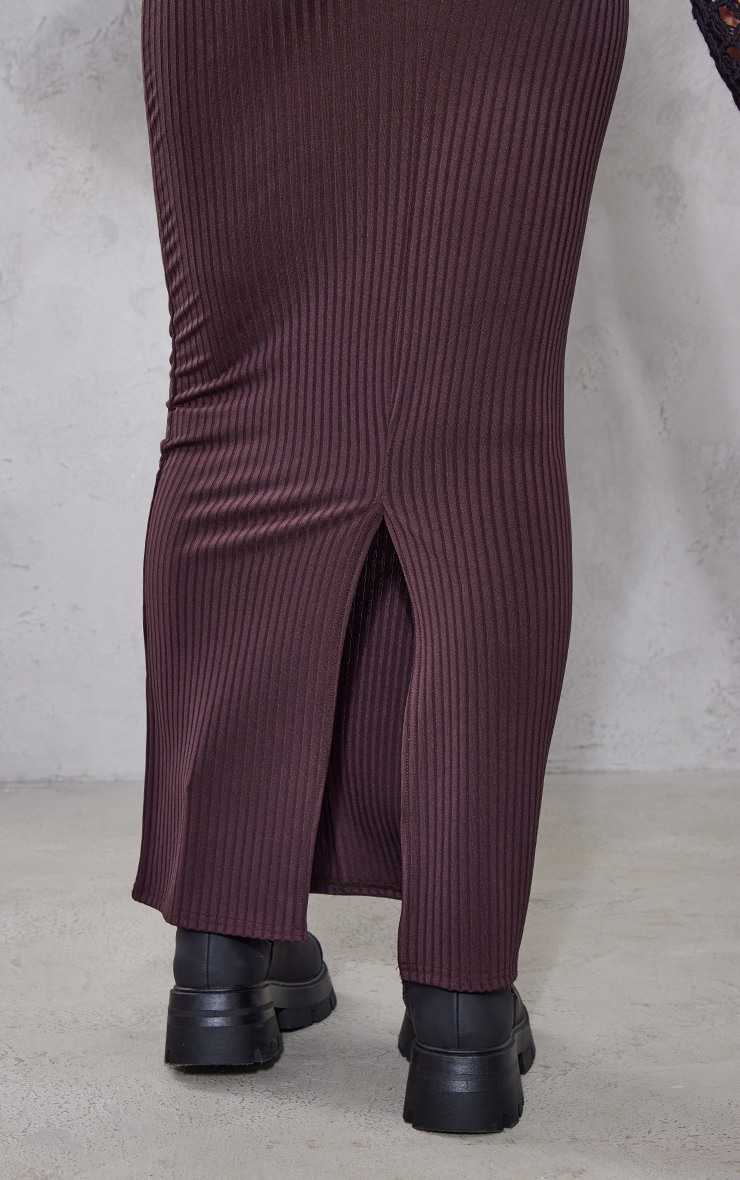 Chocolate Brown Rib Low Rise Maxi Skirt | PrettyLittleThing