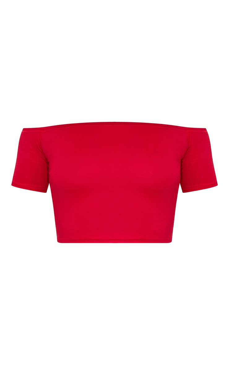 Crop top rouge basique à encolure bardot. Tops | PrettyLittleThing FR