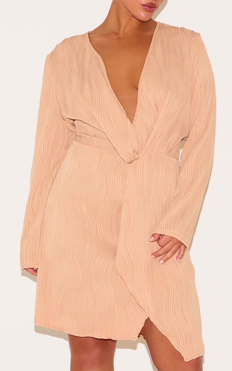 Plus Stone Plisse Wrap Front Dress | Plus Size | PrettyLittleThing USA