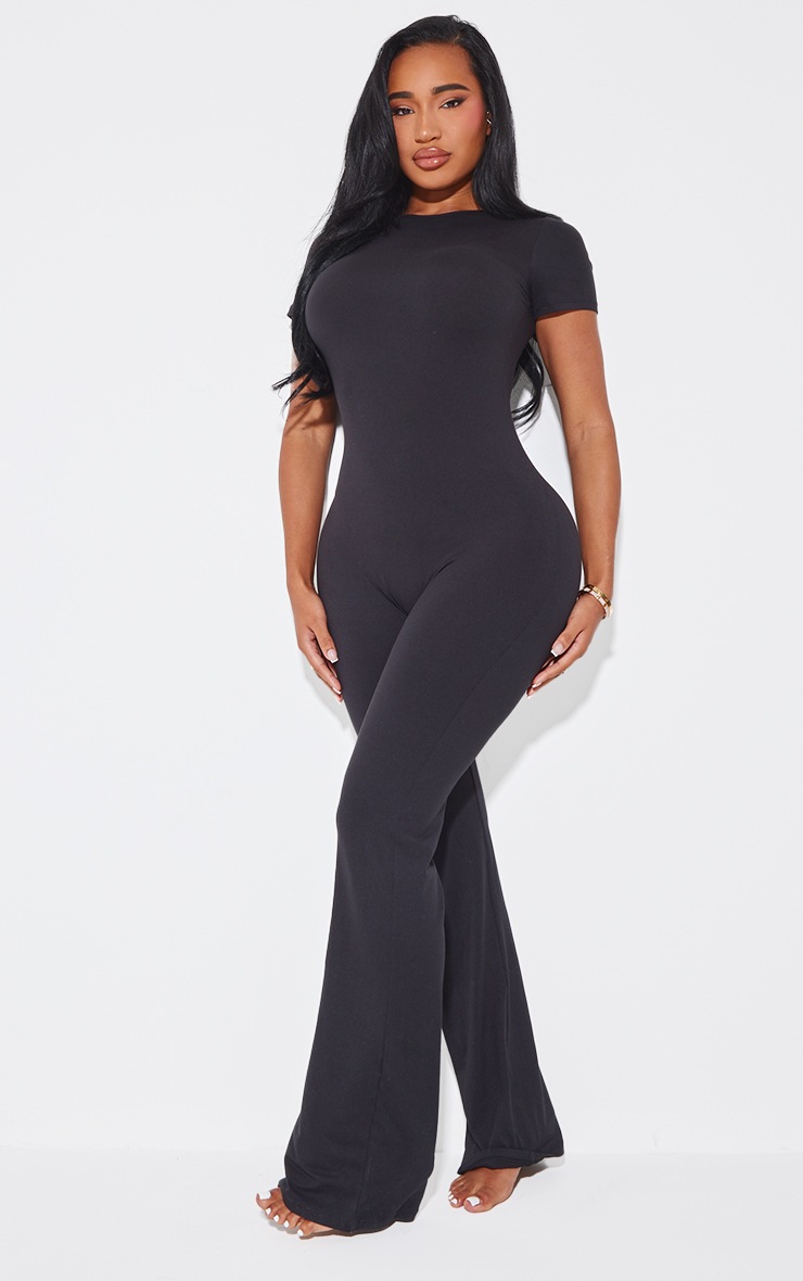 Hourglass Figure Clothing | PLT Shape | PrettyLittleThing AUS