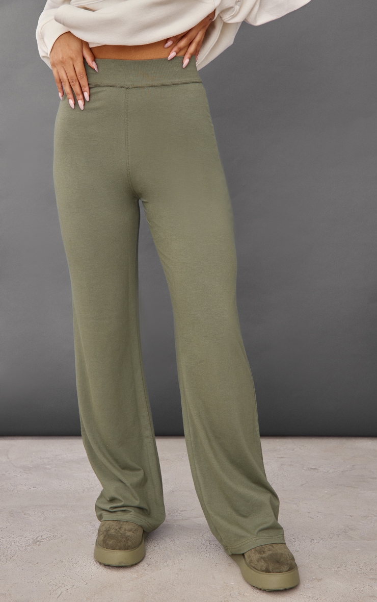 Pantalon large doux kaki mousse | PrettyLittleThing FR