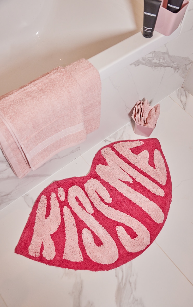 Lips Shaped Bath Mat | Home | PrettyLittleThing IE