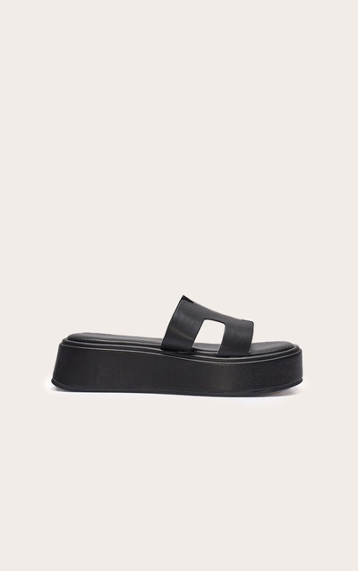 Black Sandals | PrettyLittleThing