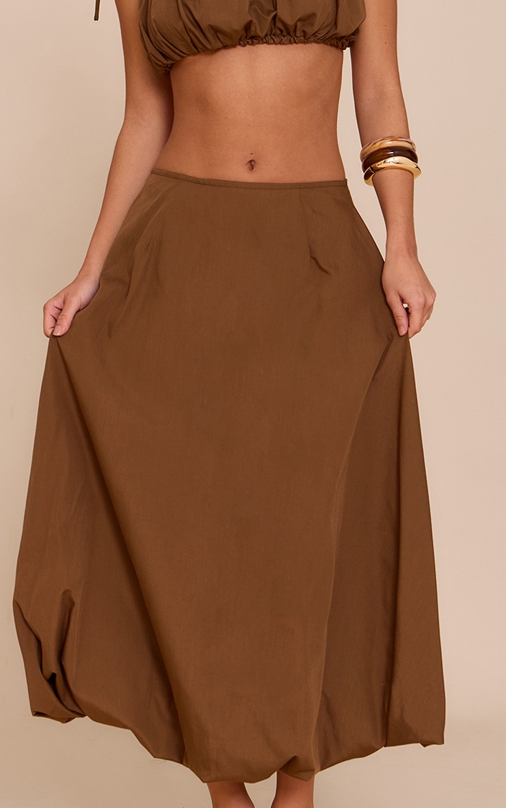 Chestnut Poplin Low Rise Maxi Puff Ball Skirt | Co-ords | PrettyLittleThing