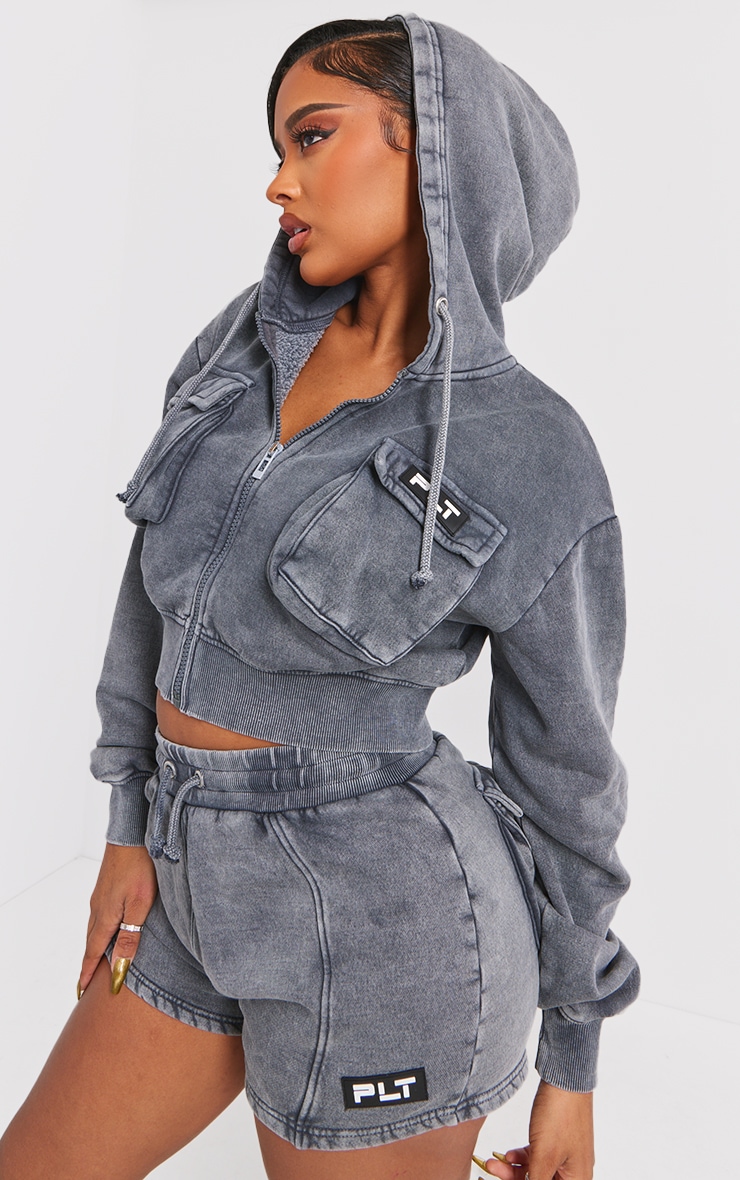 PLT Shape Tops | Hourglass Tops | PrettyLittleThing