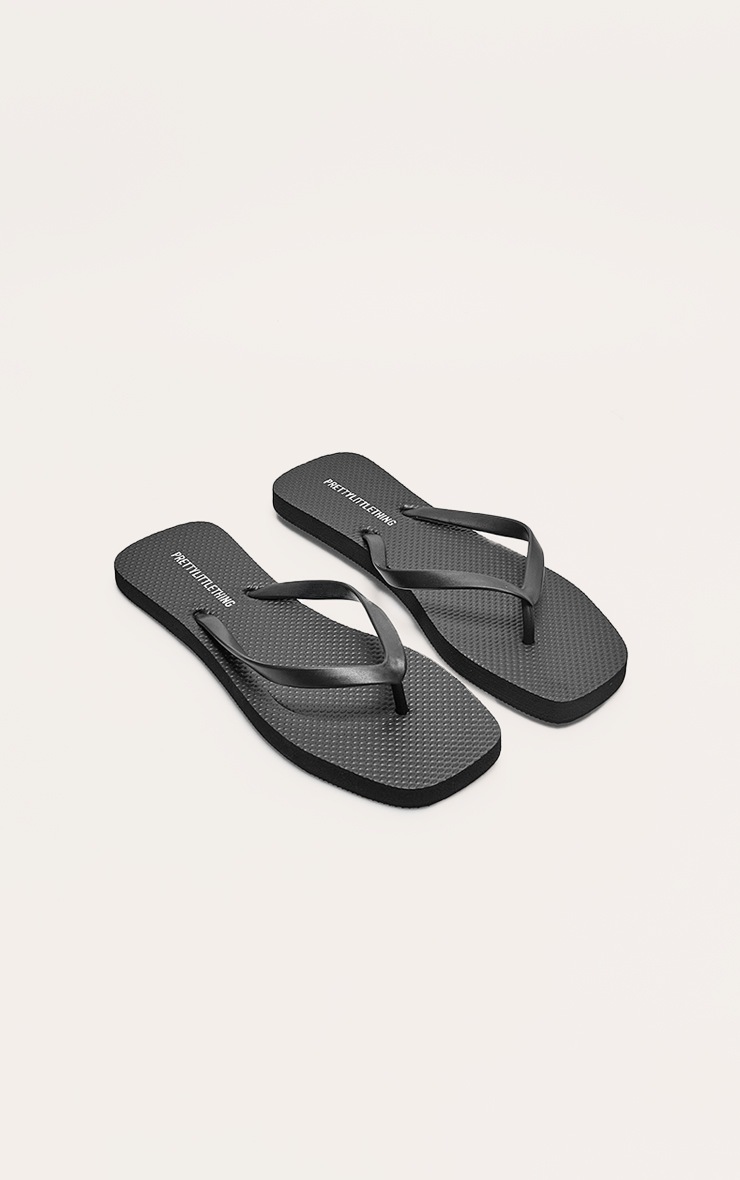 Black Square Toe Flip Flop | Footwear | PrettyLittleThing AUS