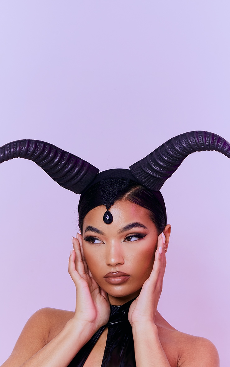 Demon Queen Horn Headband | Accessories | PrettyLittleThing AUS