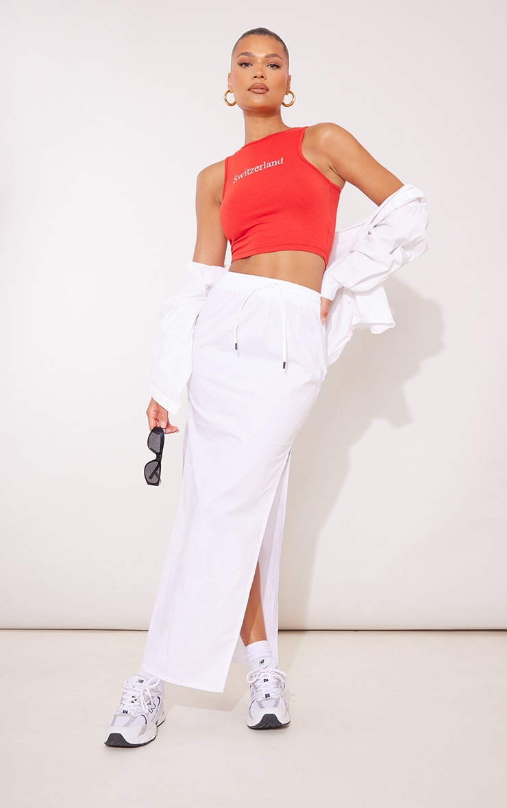 Crop top rouge | PrettyLittleThing FR