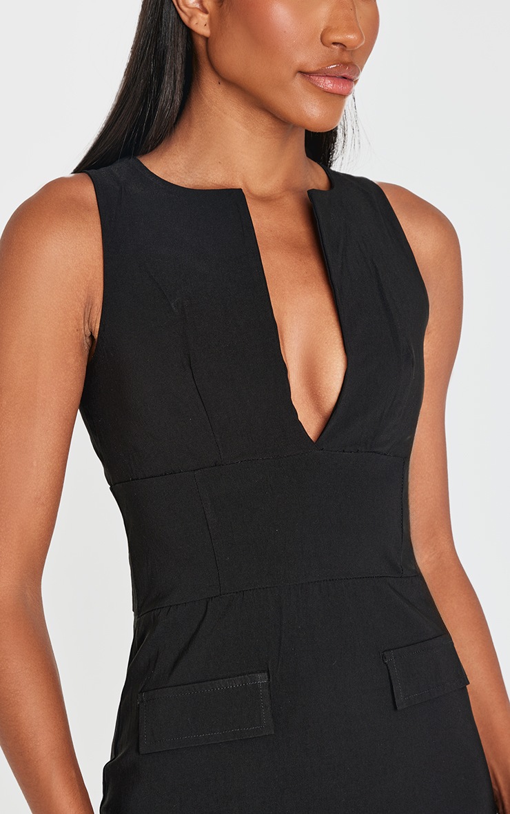 Black Tailored V Neck Pleated Shift Dress | Dresses | PrettyLittleThing